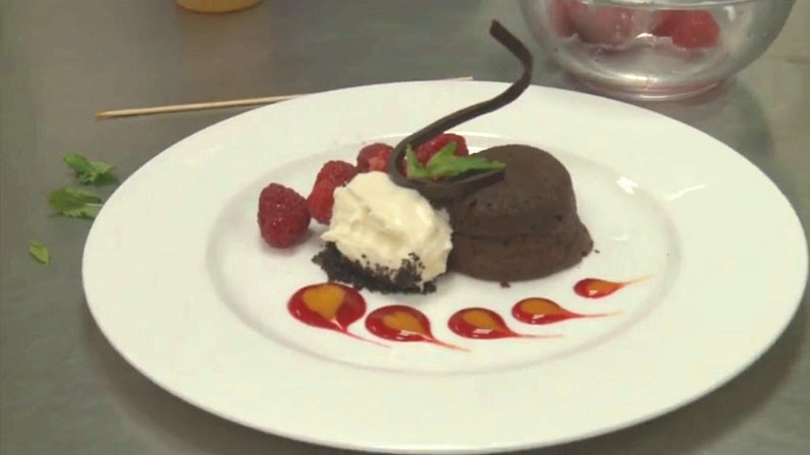 Molten Chocolate Cake Plating